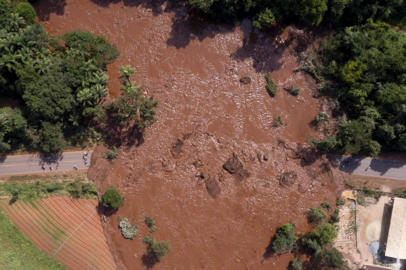 Fatal dam collapse in Brazil | Geoengineer.org