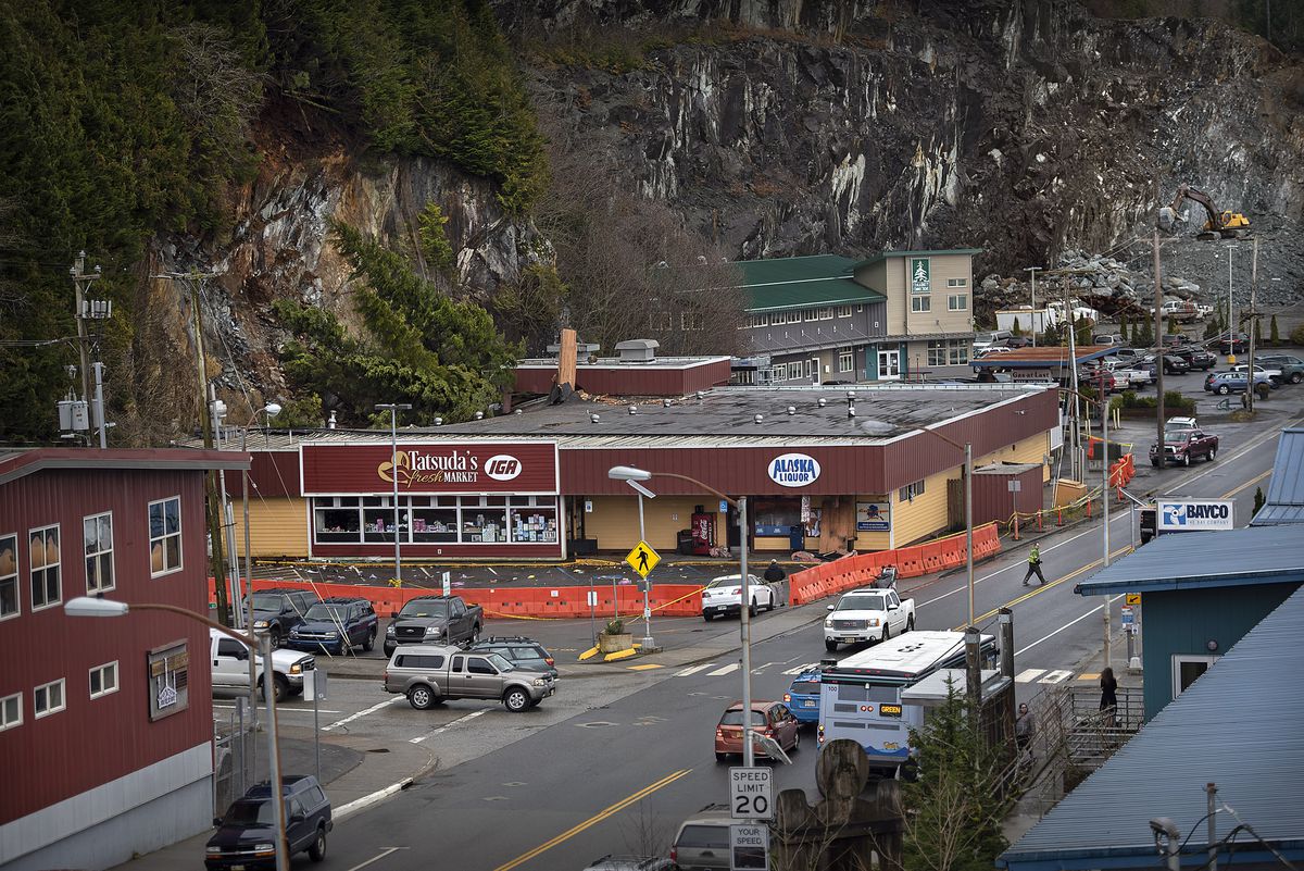 Rockslide devastates a store in Alaska | Geoengineer.org