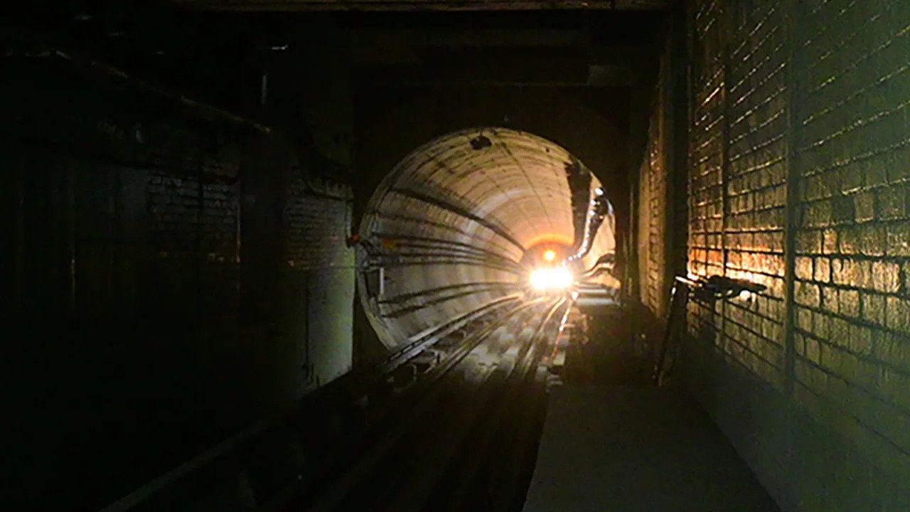 Kolkata metro marks historic moment with maiden run in India’s first ...