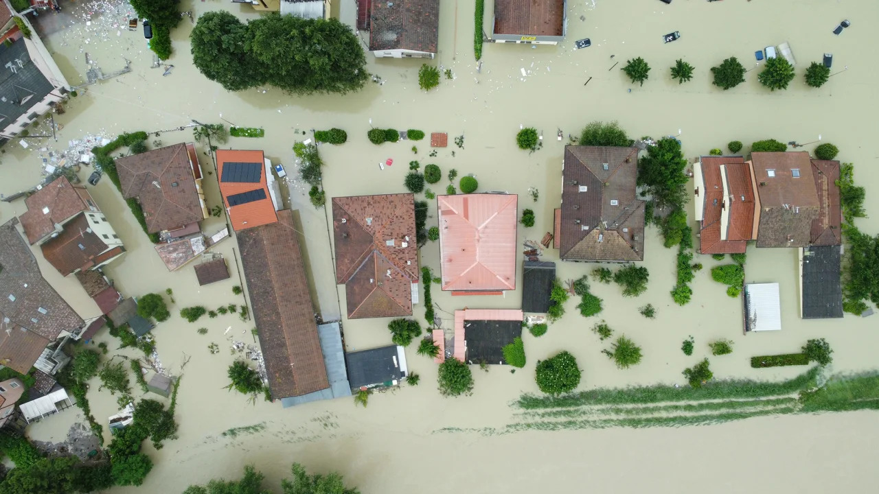 Heavy rains cause flooding and landslides in Italy | Geoengineer.org