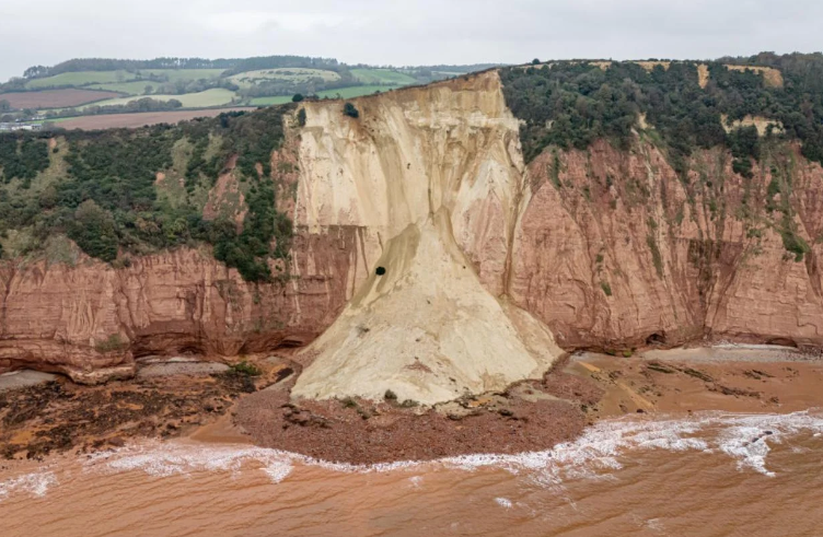 Historic Cottage Threatened by Huge Cliff Collapse in Devon ...